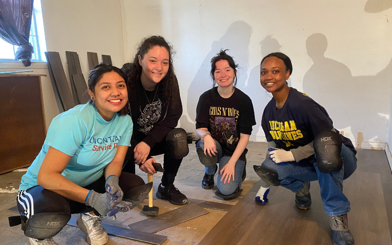 Alternative Break Service Immersions | Community Service | DePaul ...